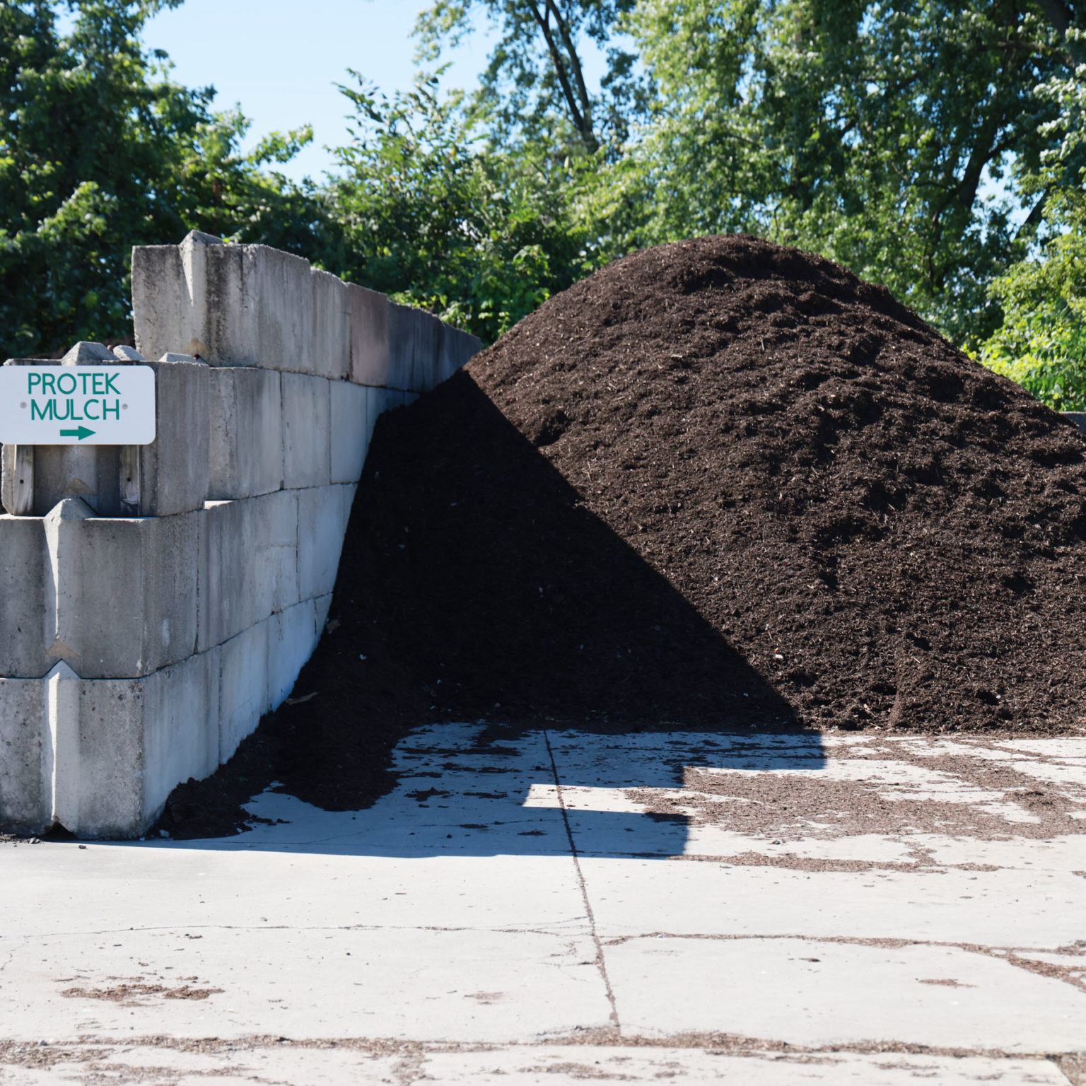 Protek Bagged Mulch (50 Bags – 1.5 CF) - Price Farms Organics